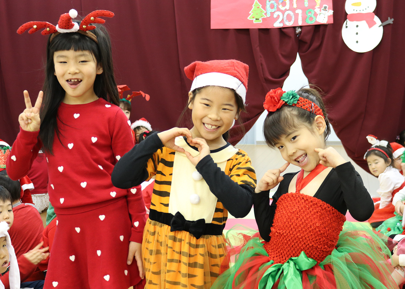 Kinder Kids' Christmas party | HoneyKids Asia